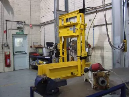 Cylinder Servicing | Products & Services | Helipebs